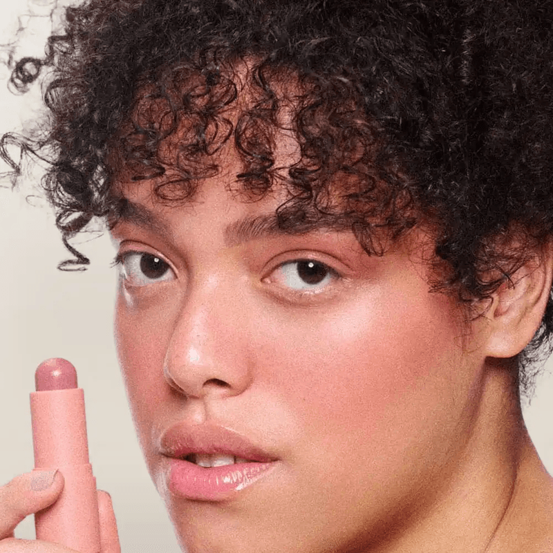 Blush em Bastão Mascavo Flush Stick 6g - Cor Oak | Amobeleza